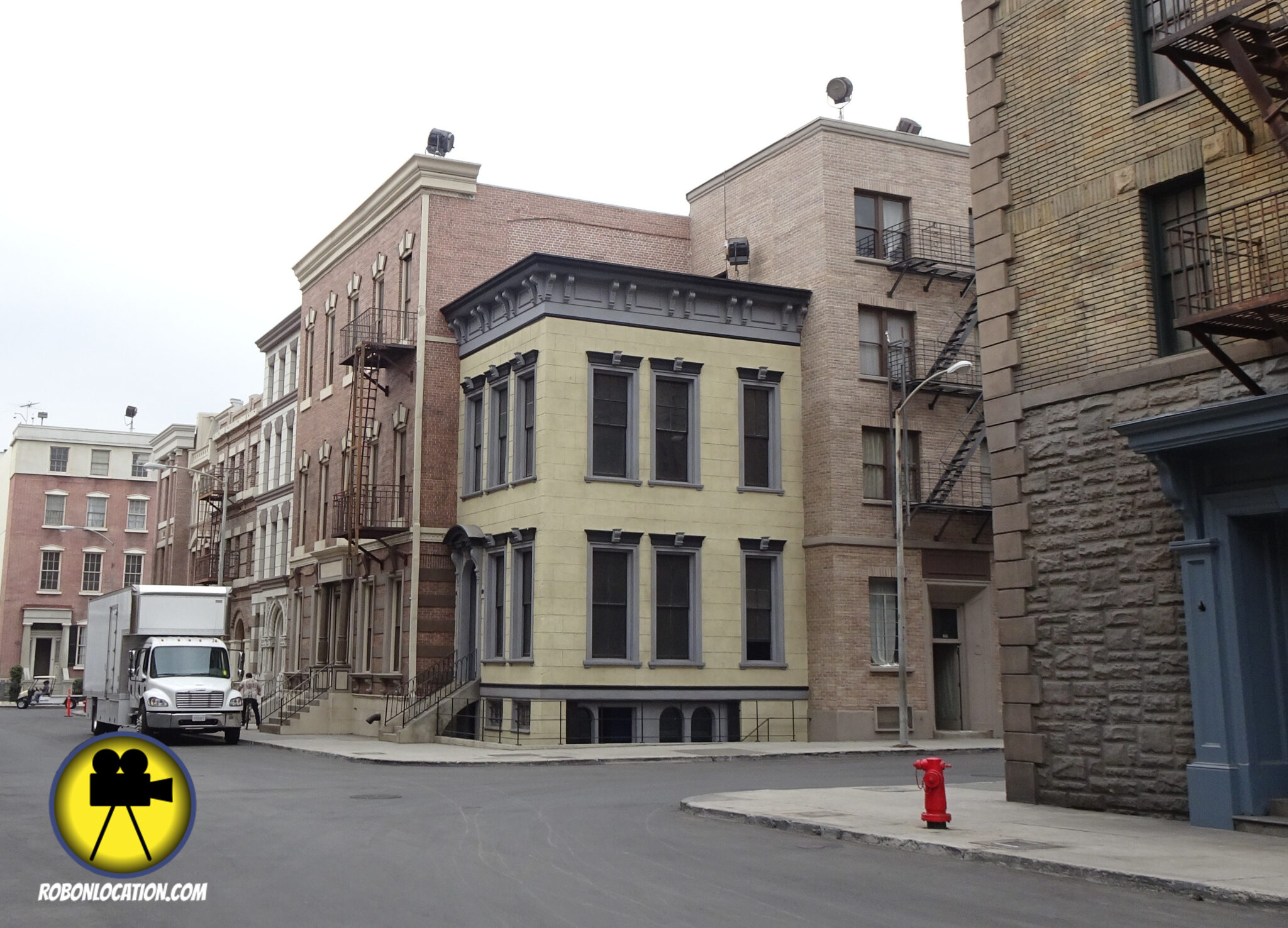 Seinfeld - Rob on Location Filming Locations website