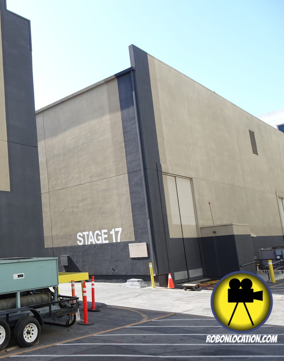 Superstore - Rob on Location